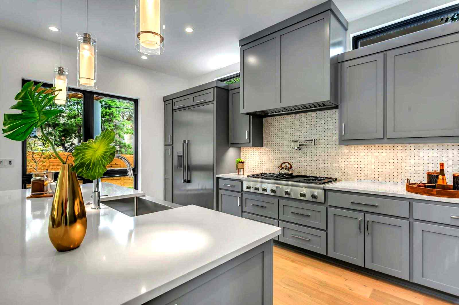 6 Artistic House Molding Design Ideas You Should Try - LA's The Place ...
